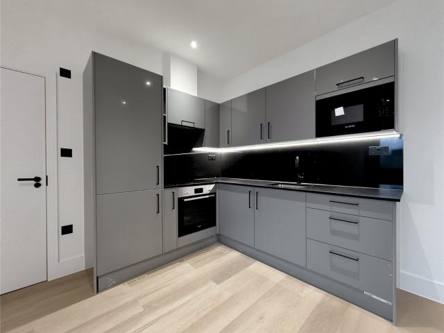 1 BEDROOM Flat / Apartment