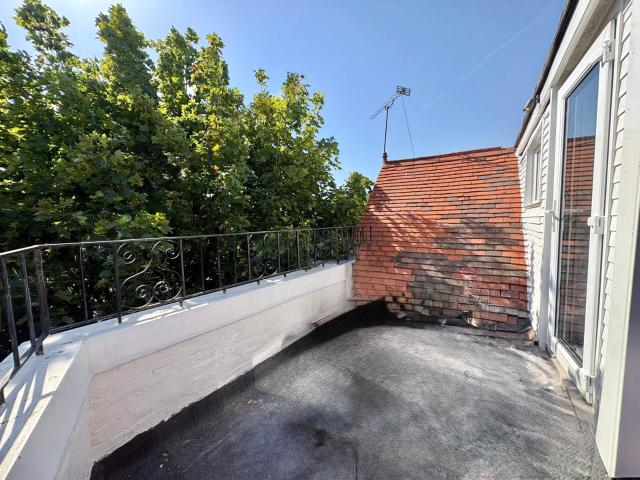 1 BEDROOM Flat / Apartment