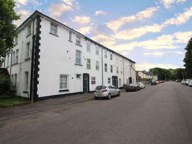 1 BEDROOM Flat / Apartment