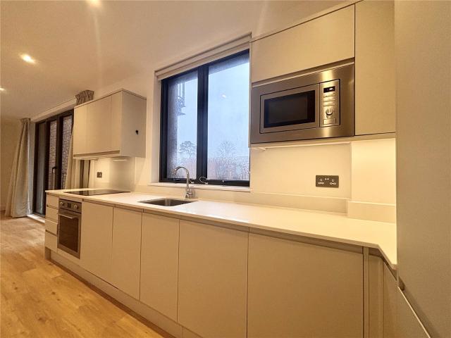1 BEDROOM Flat / Apartment