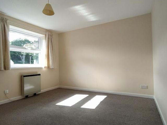 1 bedroom Flat / Apartment, East Cliff Road, Dawlish