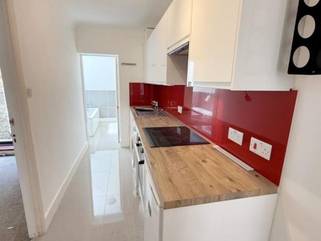 1 Bedroom Flat, Argyle Road, Brighton