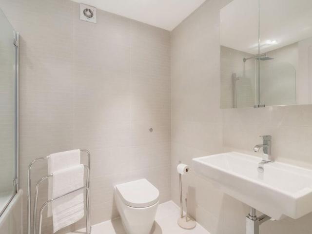 1 bedroom flat available to rent on Courtfield Road, South Kensington, SW7