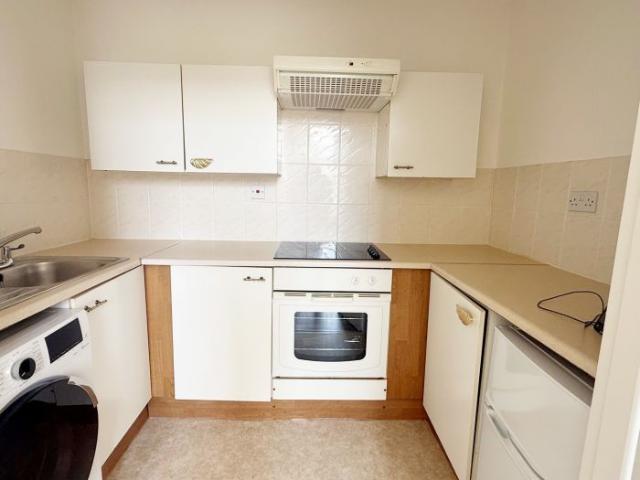 1 Bedroom Flat, First Avenue, Hove