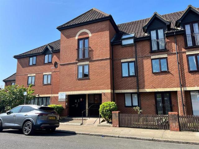 1 bedroom flat for sale