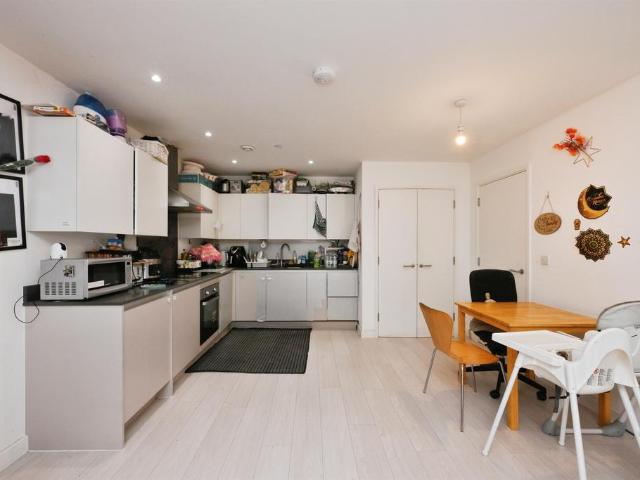 1 bedroom flat for sale