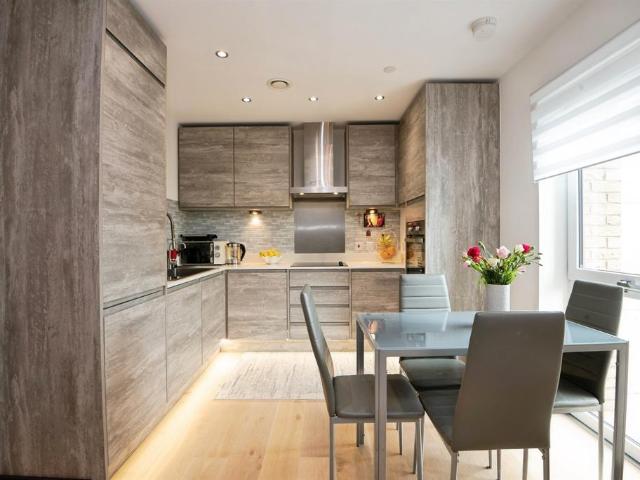1 bedroom flat for sale