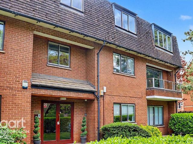 2 bedroom flat for sale