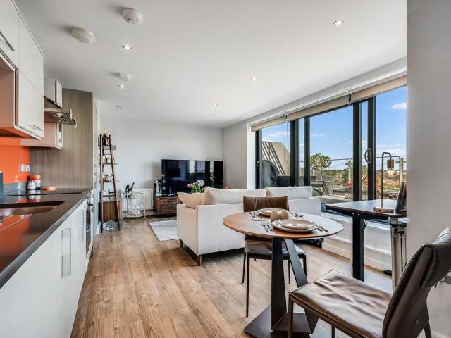 1 bedroom flat for sale