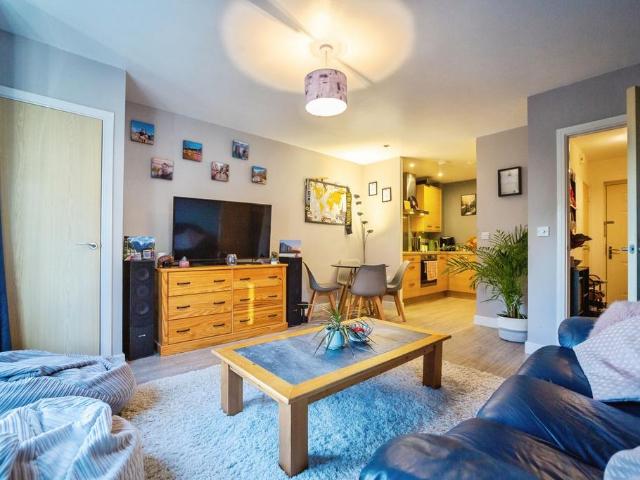 1 bedroom flat for sale