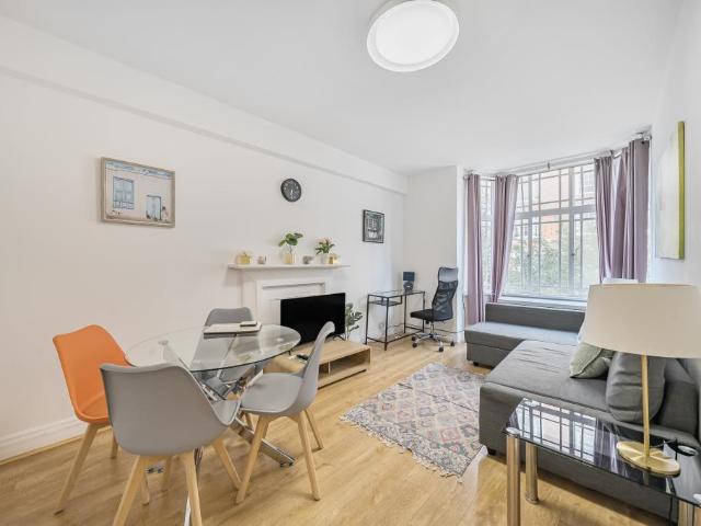 1 bedroom flat for sale