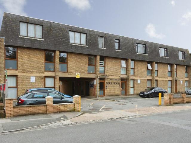 1 bedroom flat for sale