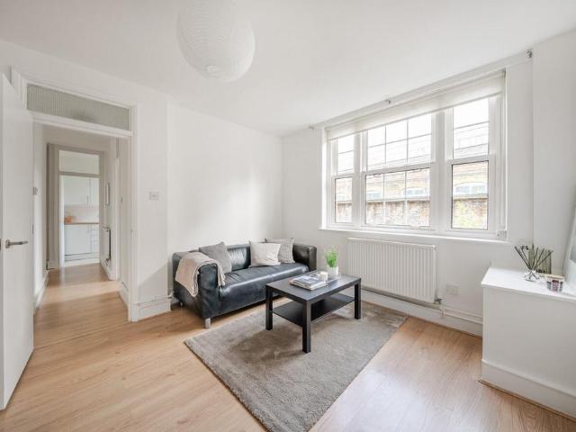 1 bedroom flat for sale