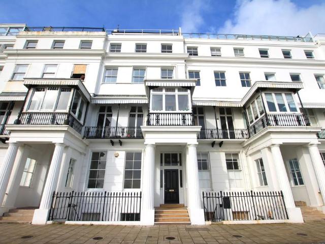 1 bedroom flat for sale