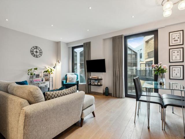 1 bedroom flat for sale