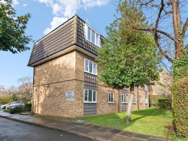 1 bedroom flat for sale