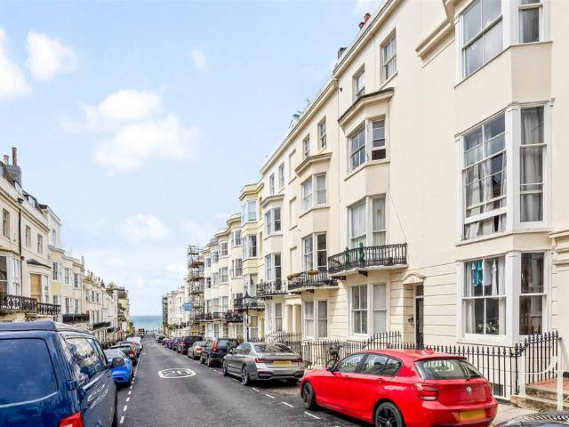 1 bedroom flat for sale