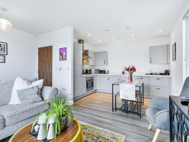 1 bedroom flat for sale