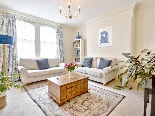 1 bedroom flat for sale