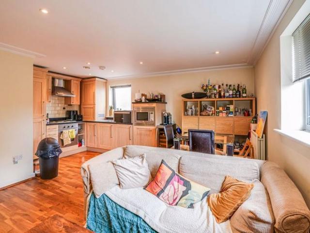 1 bedroom flat for sale