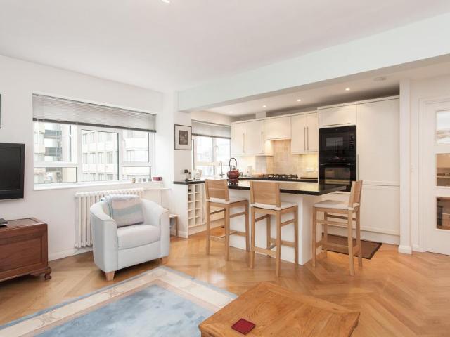 1 bedroom flat for sale