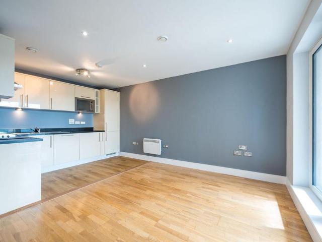 1 bedroom flat for sale