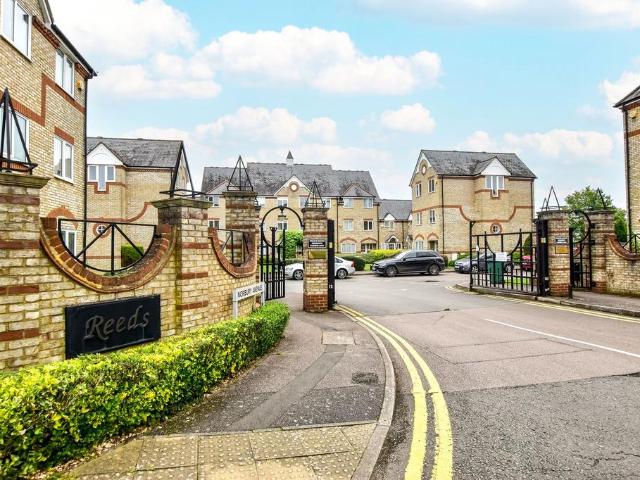 1 bedroom flat for sale