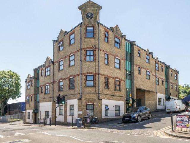 1 bedroom flat for sale