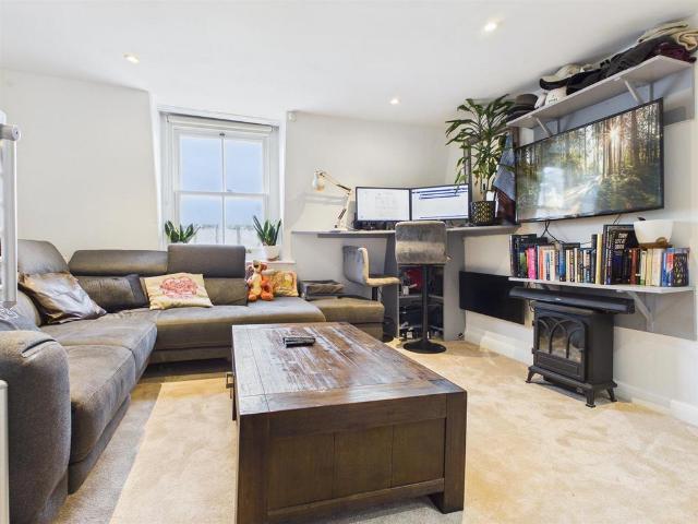 1 bedroom flat for sale