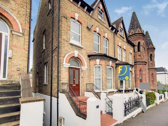 1 bedroom flat for sale