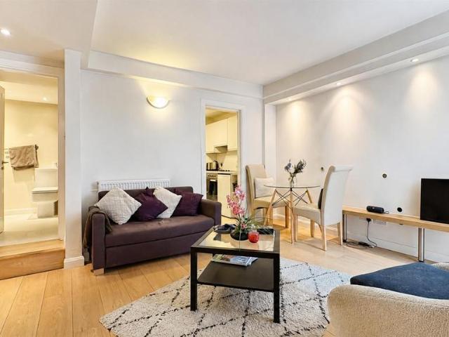 1 bedroom flat for sale