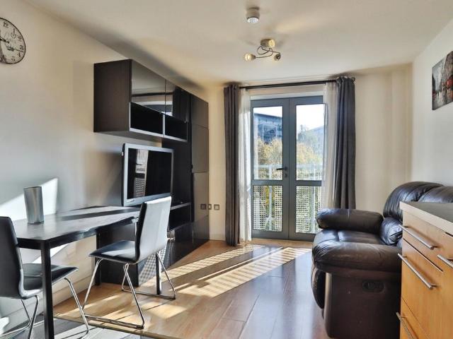 1 bedroom flat for sale