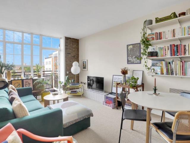 1 bedroom flat for sale