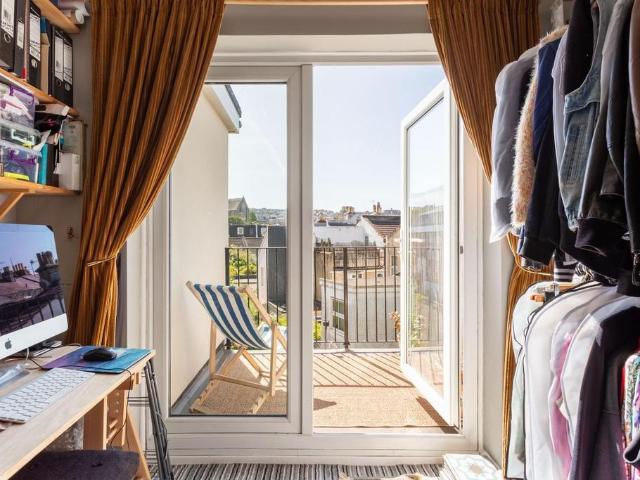 1 bedroom flat for sale