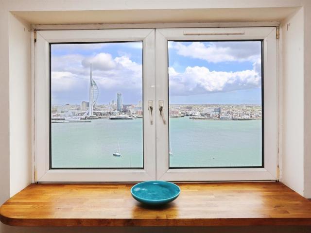 1 bedroom flat for sale