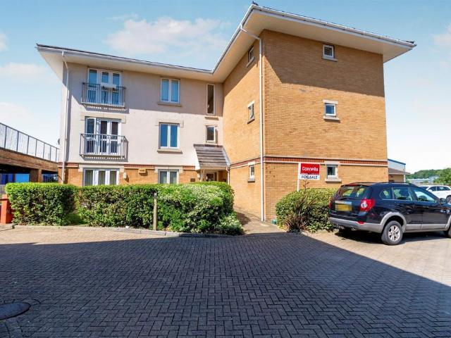 1 bedroom flat for sale