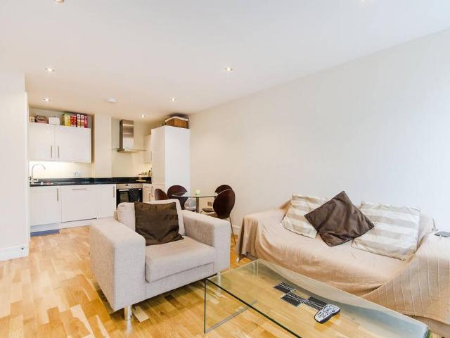 1 bedroom flat for sale