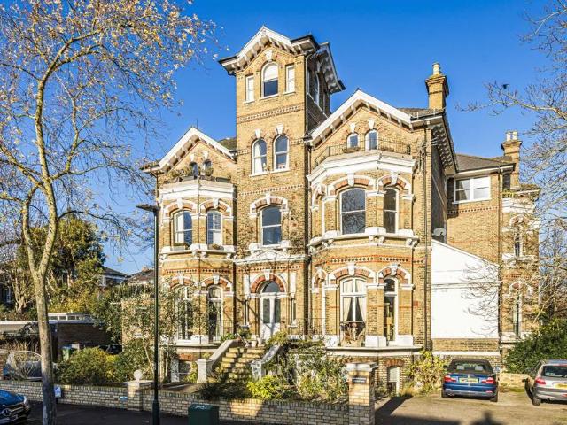1 bedroom flat for sale