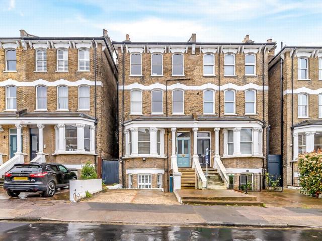 1 bedroom flat for sale
