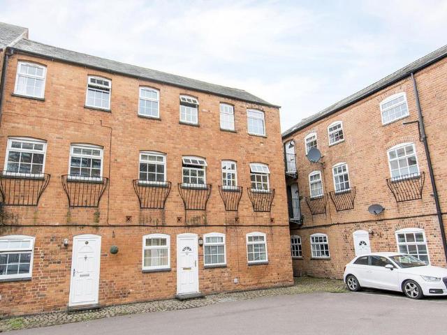 1 bedroom flat for sale