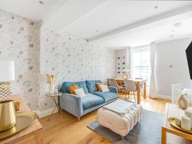 1 bedroom flat for sale