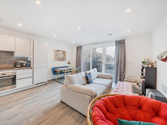 1 bedroom flat for sale