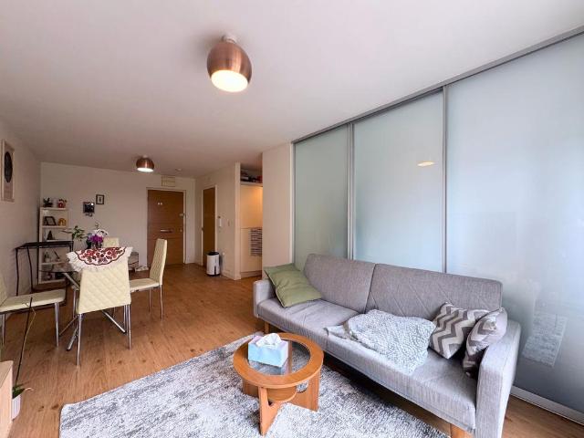 1 bedroom flat for sale