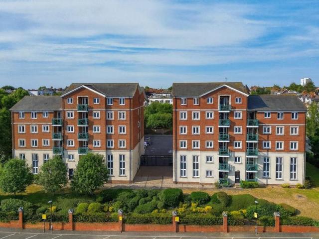 1 bedroom flat for sale