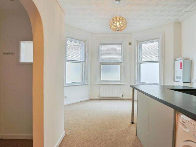 1 bedroom flat for sale