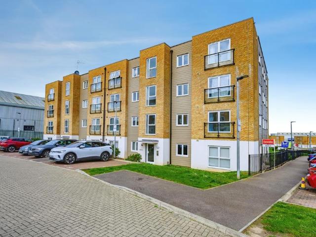 1 bedroom flat for sale
