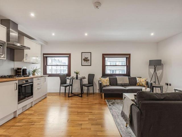 1 bedroom flat for sale