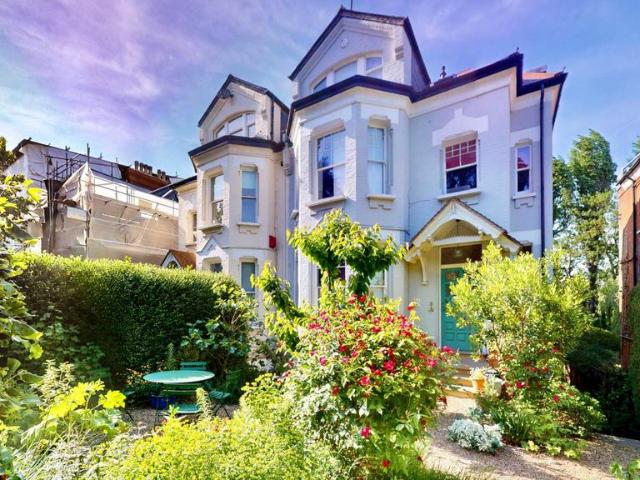 1 bedroom flat for sale