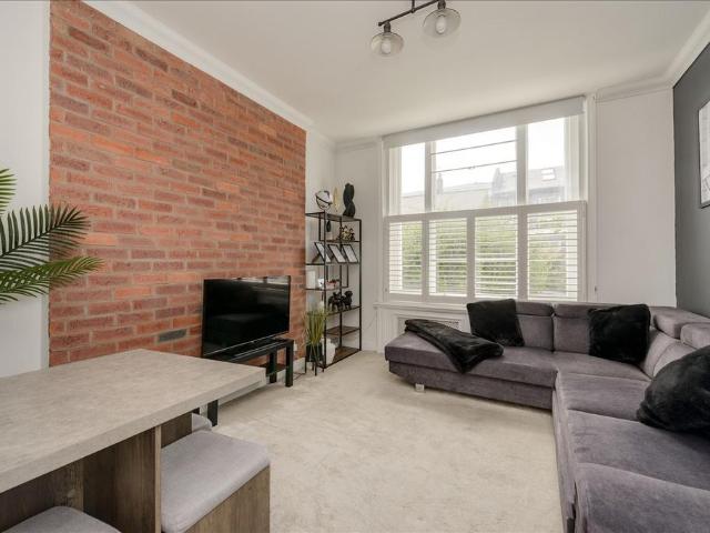 1 bedroom flat for sale