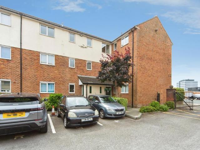 1 bedroom flat for sale